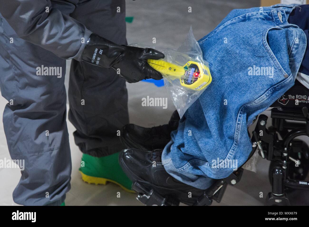 U.S. Soldiers, assigned to 59th CBRN Company, 83rd CBRN Battalion, 48th ...
