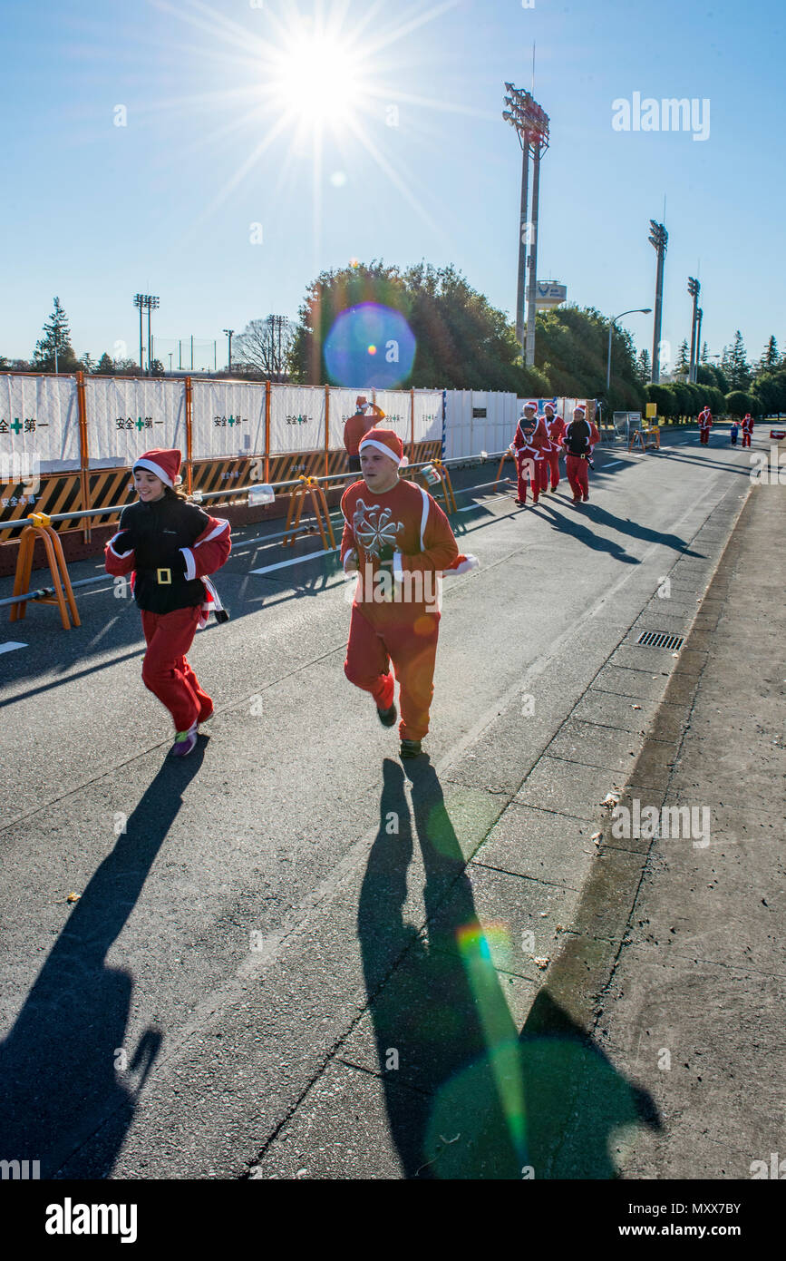 Shuffle wing hi-res stock photography and images - Alamy