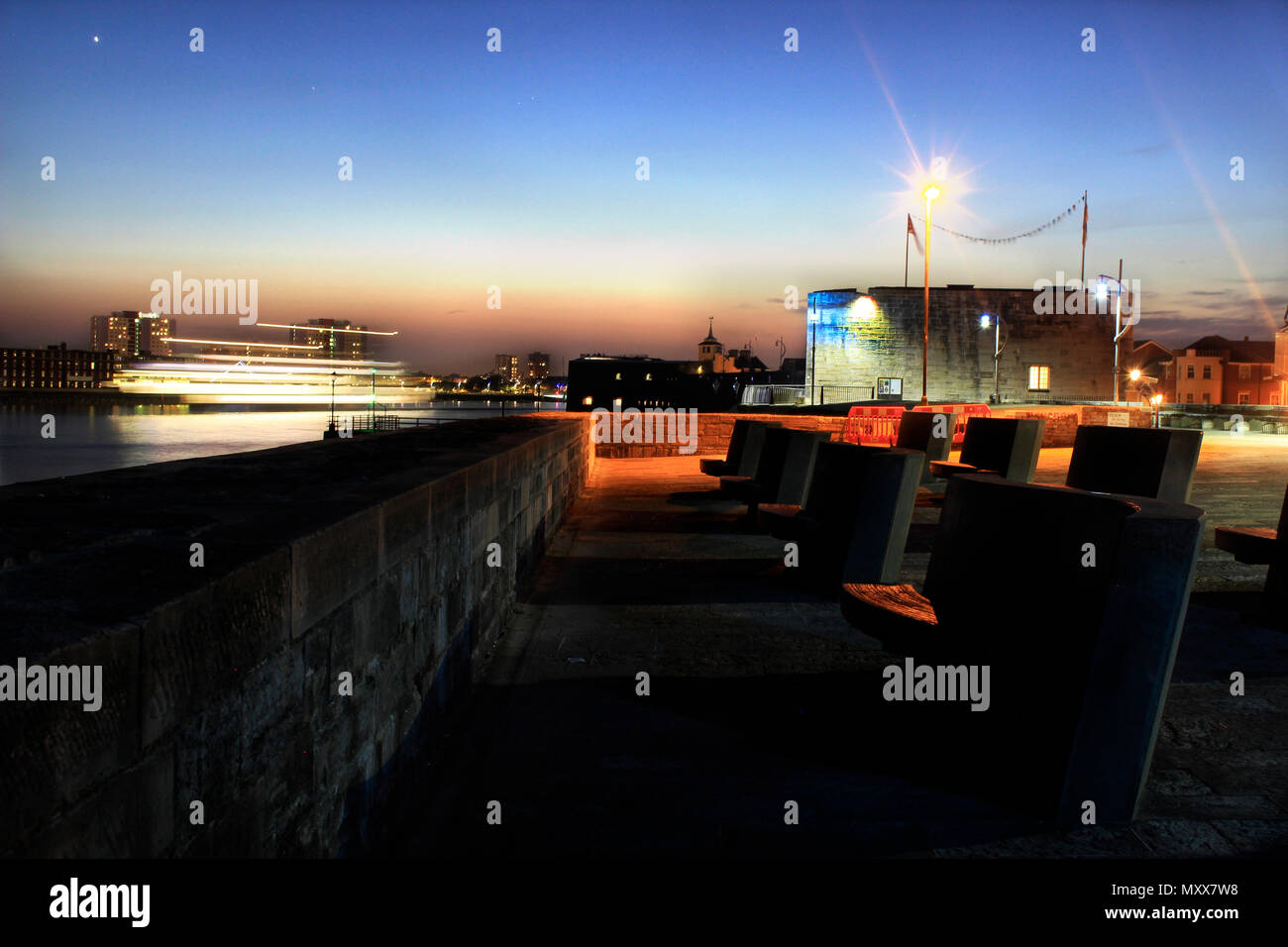 Harbour entrance at night hi-res stock photography and images - Alamy
