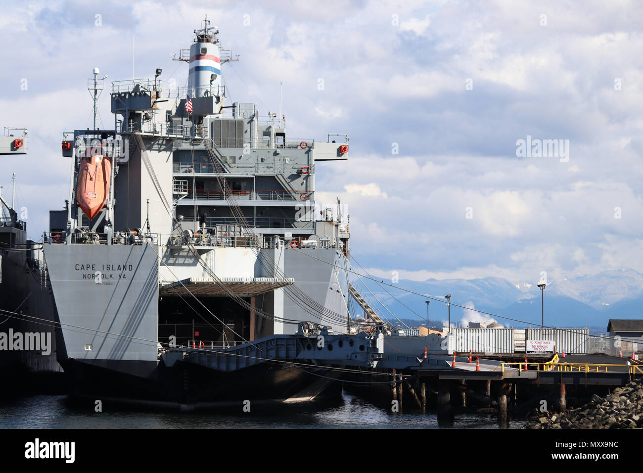 Ship docked in Puget Sound, Tacoma, Washington Stock Photo - Alamy