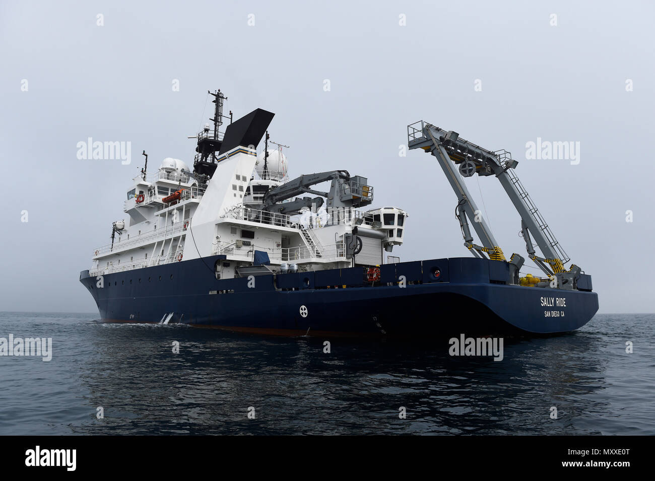 Auxiliary general oceanographic hi-res stock photography and images - Alamy