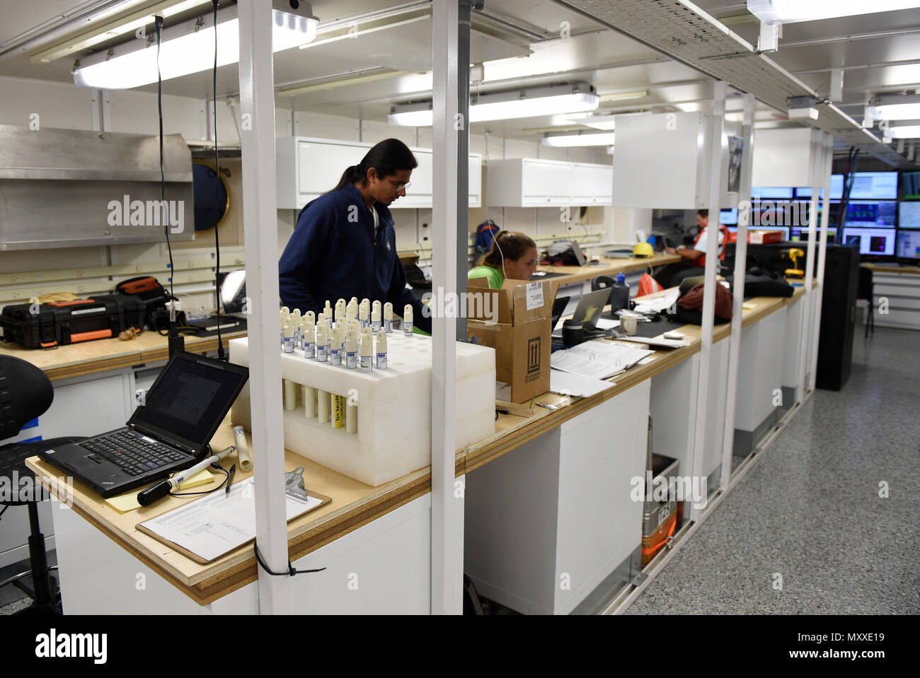 161214-N-PO203-150 PACIFIC OCEAN (Dec. 14, 2016) Madeleine Hamann ...