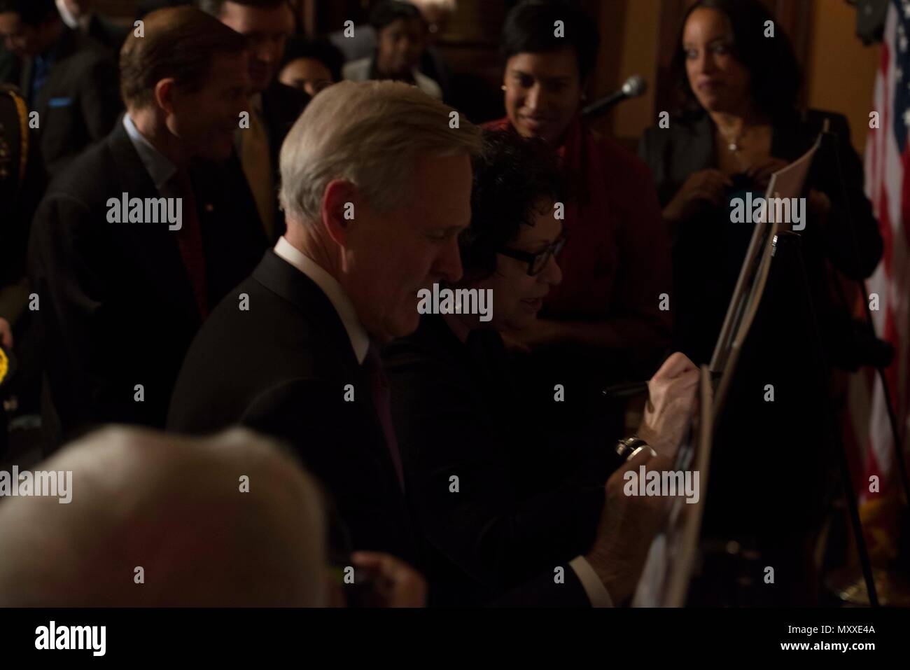 Usns puerto rico t epf 11 hi-res stock photography and images - Alamy