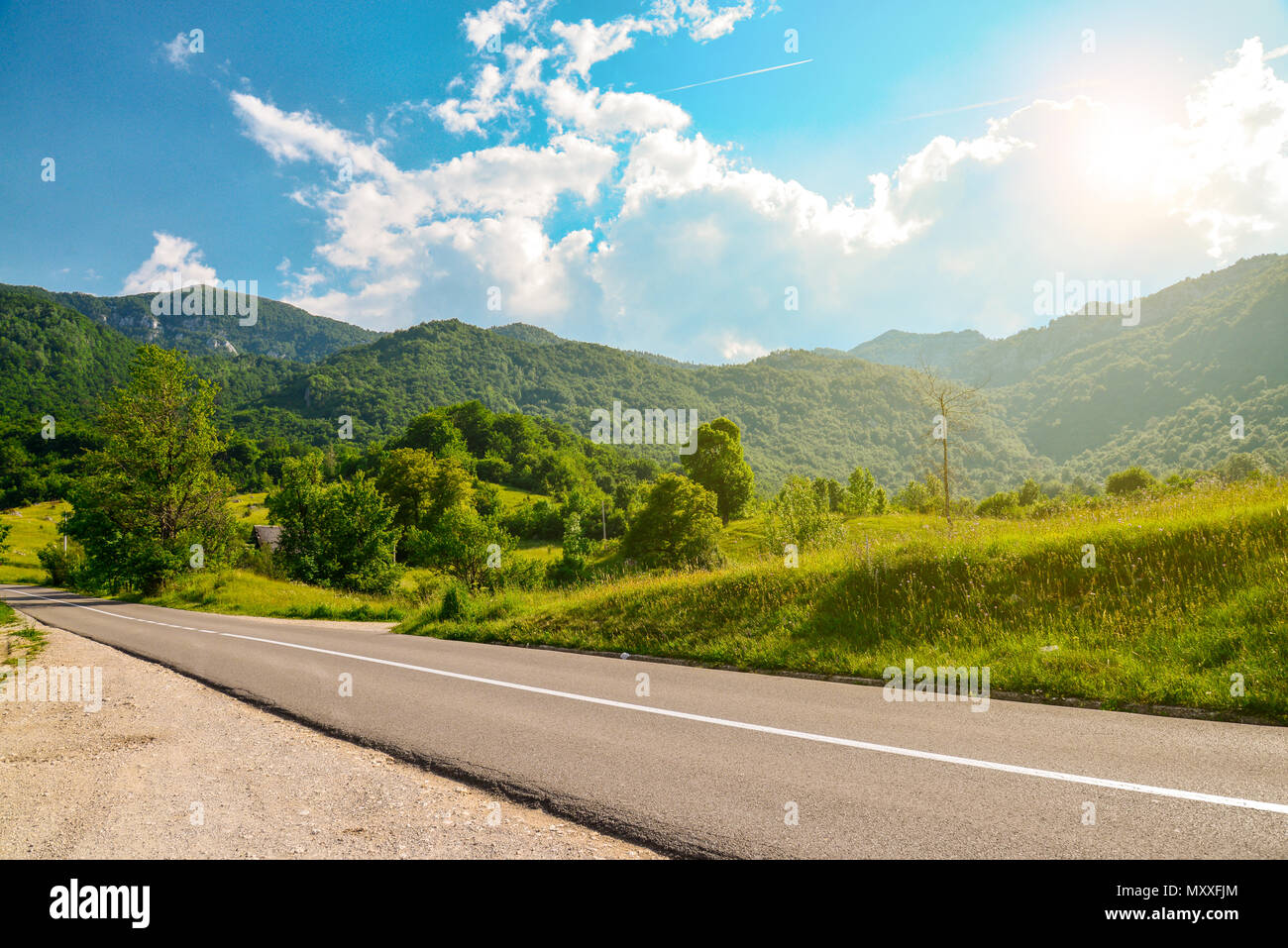Empty road in the mountains hi-res stock photography and images - Alamy