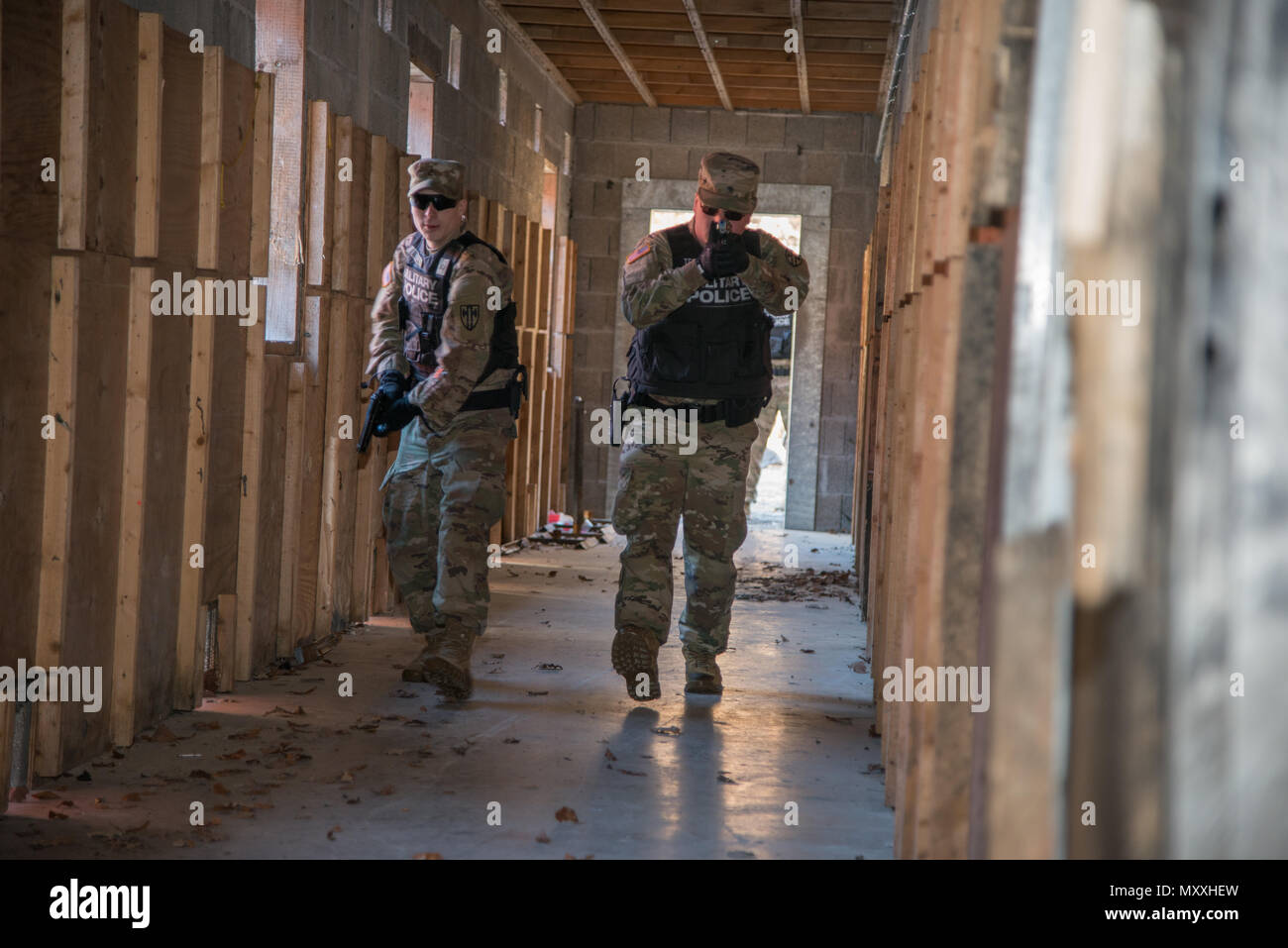 U.S. Soldiers with the 554th Military Police Company, 709th Military ...