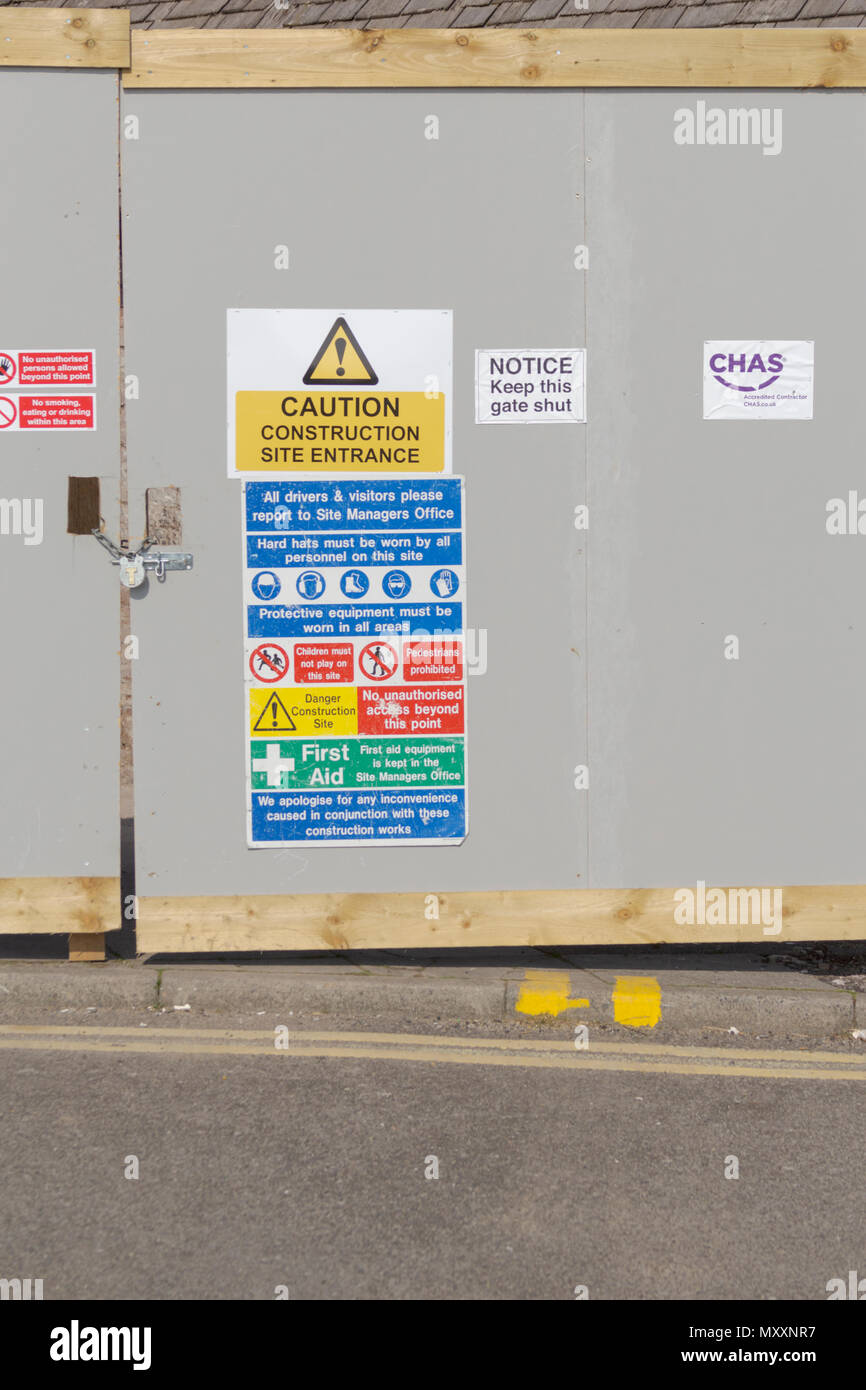 Construction site safety signs hi-res stock photography and images - Alamy