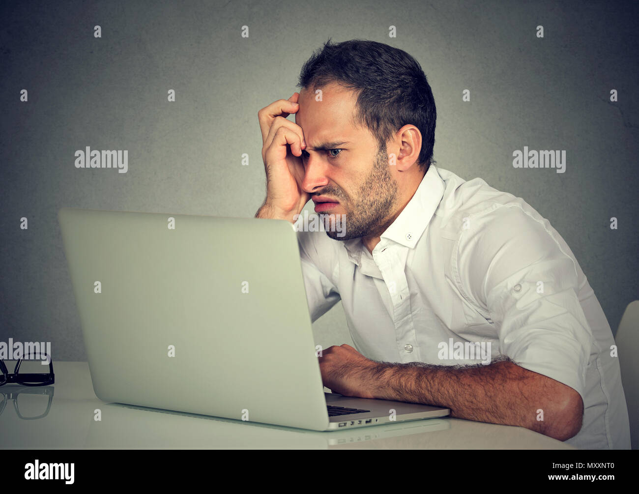 Malfunciton hi-res stock photography and images - Alamy