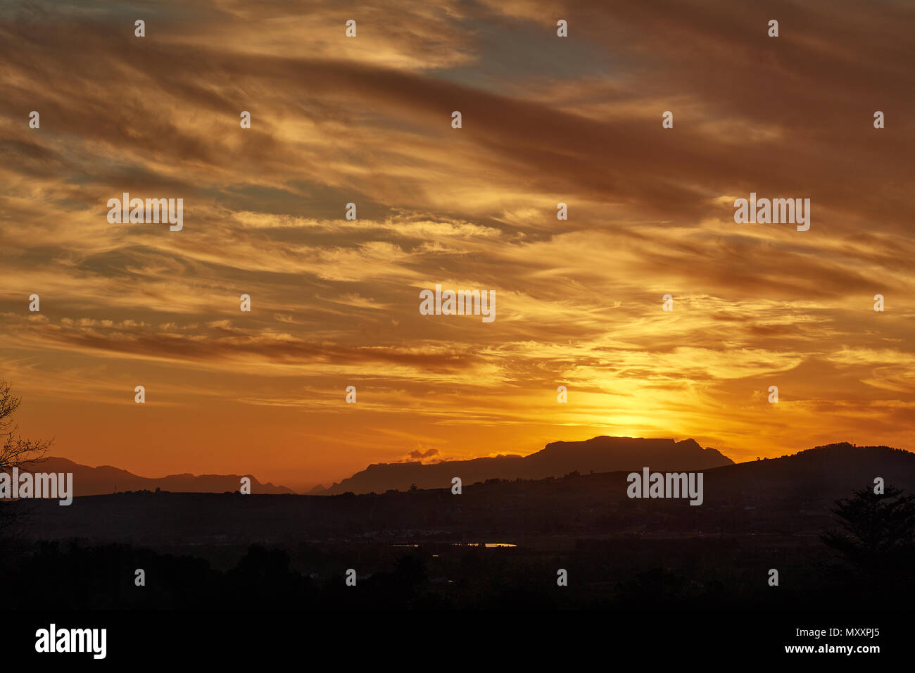 Sunset over Table Mountain from Stellenbosch Stock Photo - Alamy