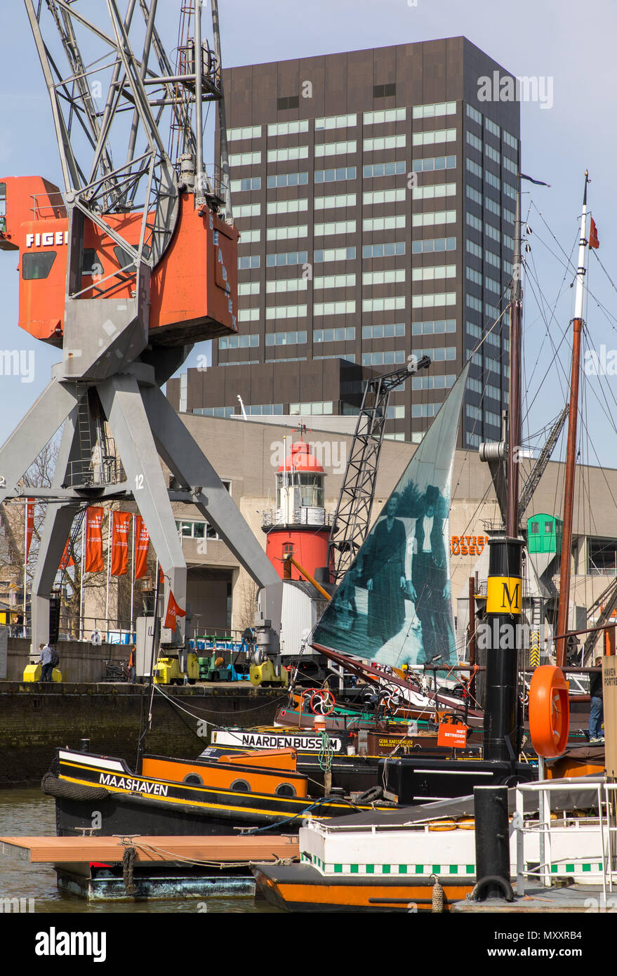 Downtown Rotterdam, Leuvehaven, historic harbor, historic ships, docks ...
