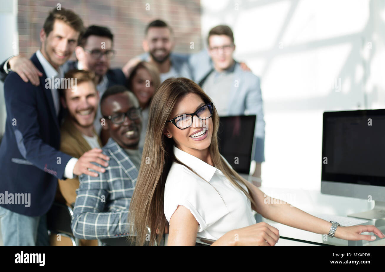 Employees at work multi ethnicity hi-res stock photography and images ...