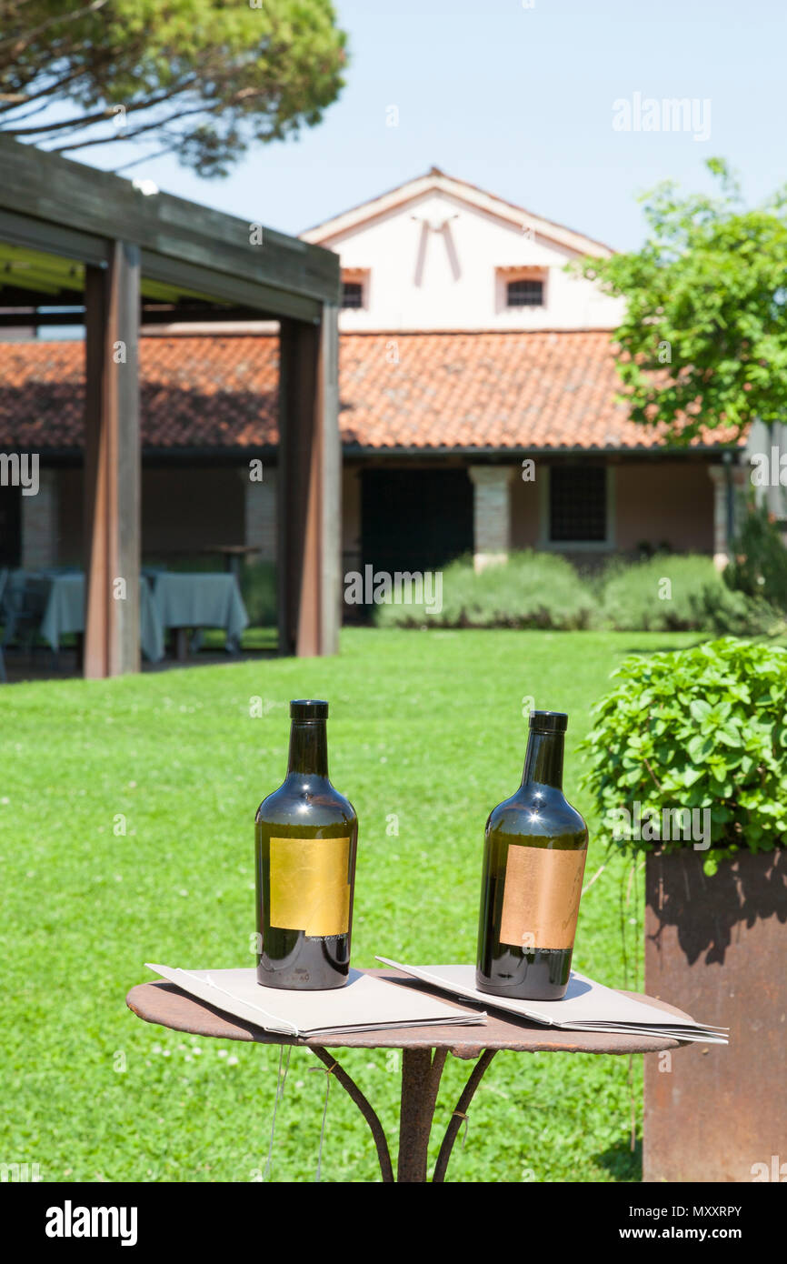 Wine made from dorona grapes hi-res stock photography and images - Alamy