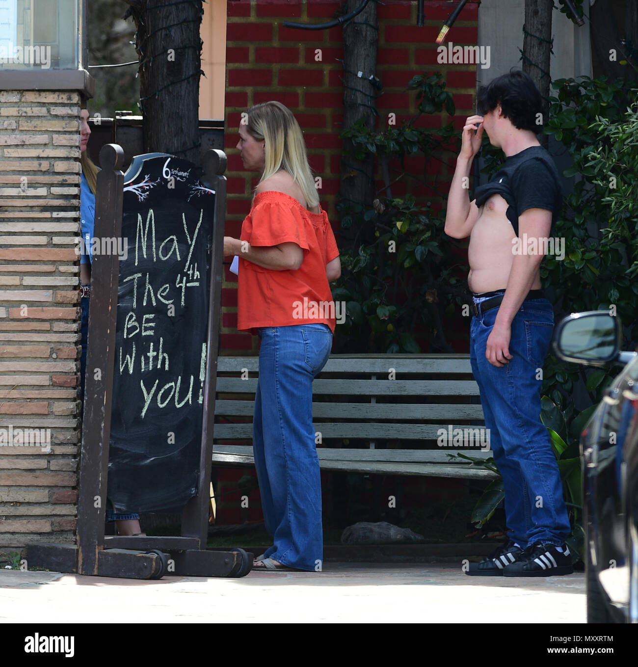 Jennie Garth Goes To Lunch With Daughter Luca Bella Facinelli And A Friend Featuring Jennie