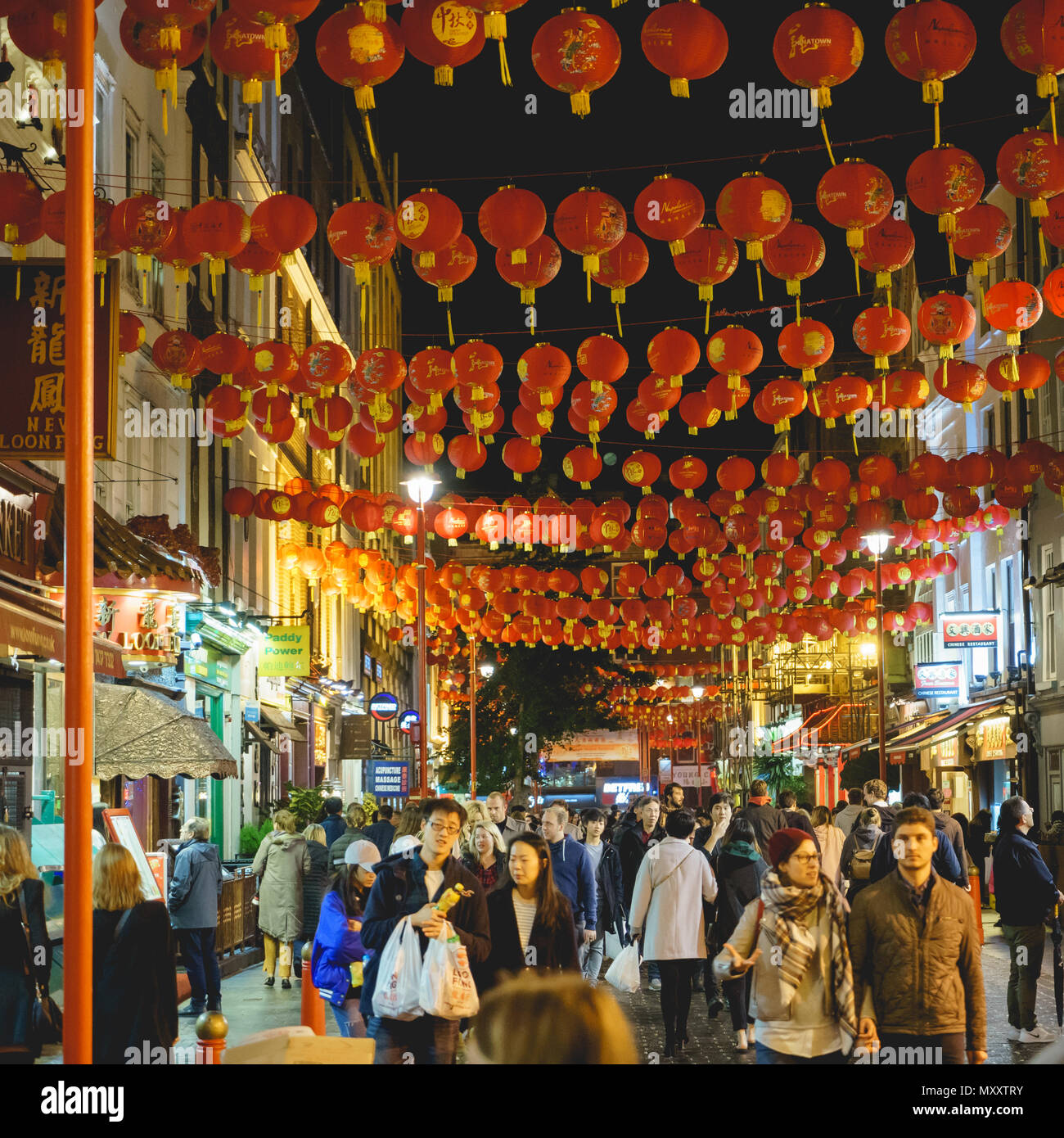 Gerrard street chinatown london night hi-res stock photography and ...