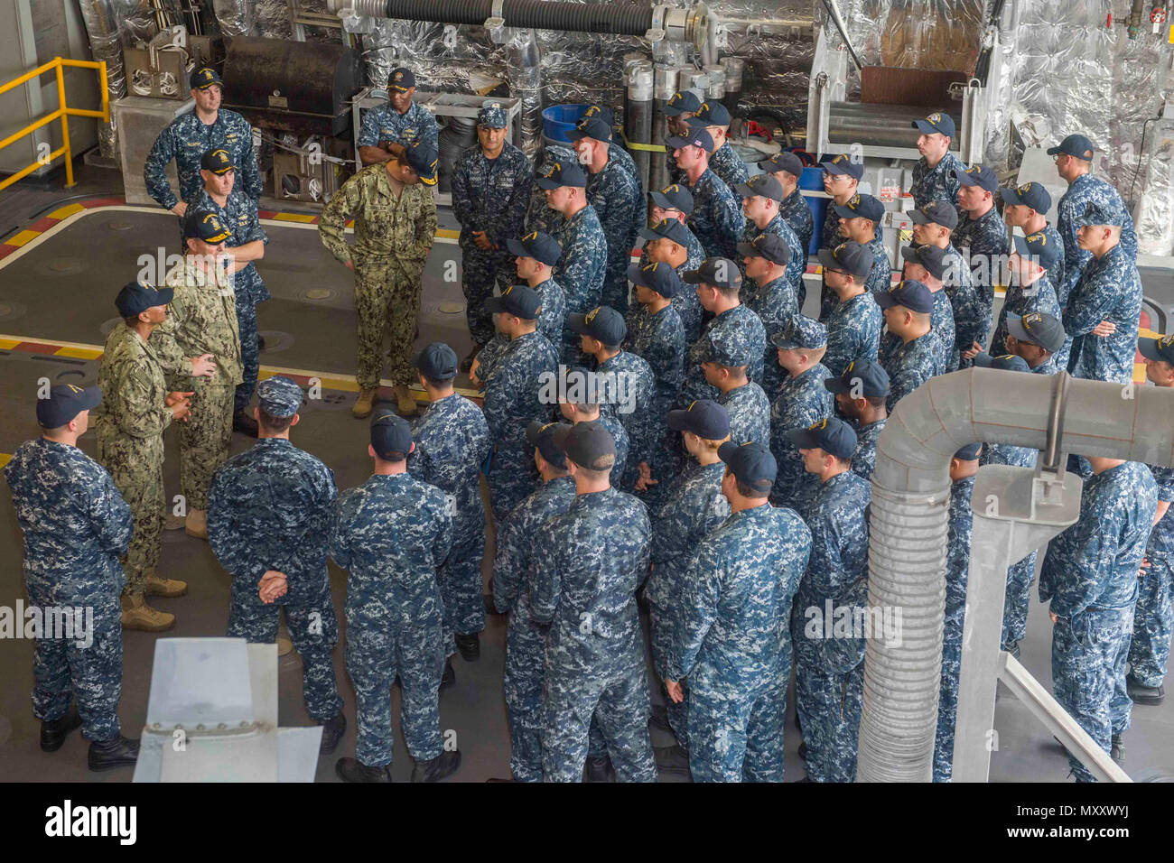 161213-N-WV703-058 CHANGI NAVAL BASE, Singapore (Dec. 13, 2016) Vice ...