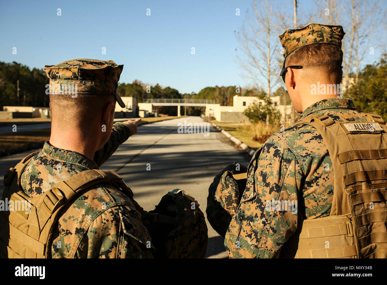 Combat logistics battalion spmagtf 7 hi-res stock photography and ...
