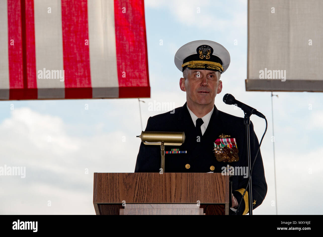 161215-N-YD204-058 NAVAL AIR FACILITY ATSUGI, Japan (Dec. 15, 2016 ...