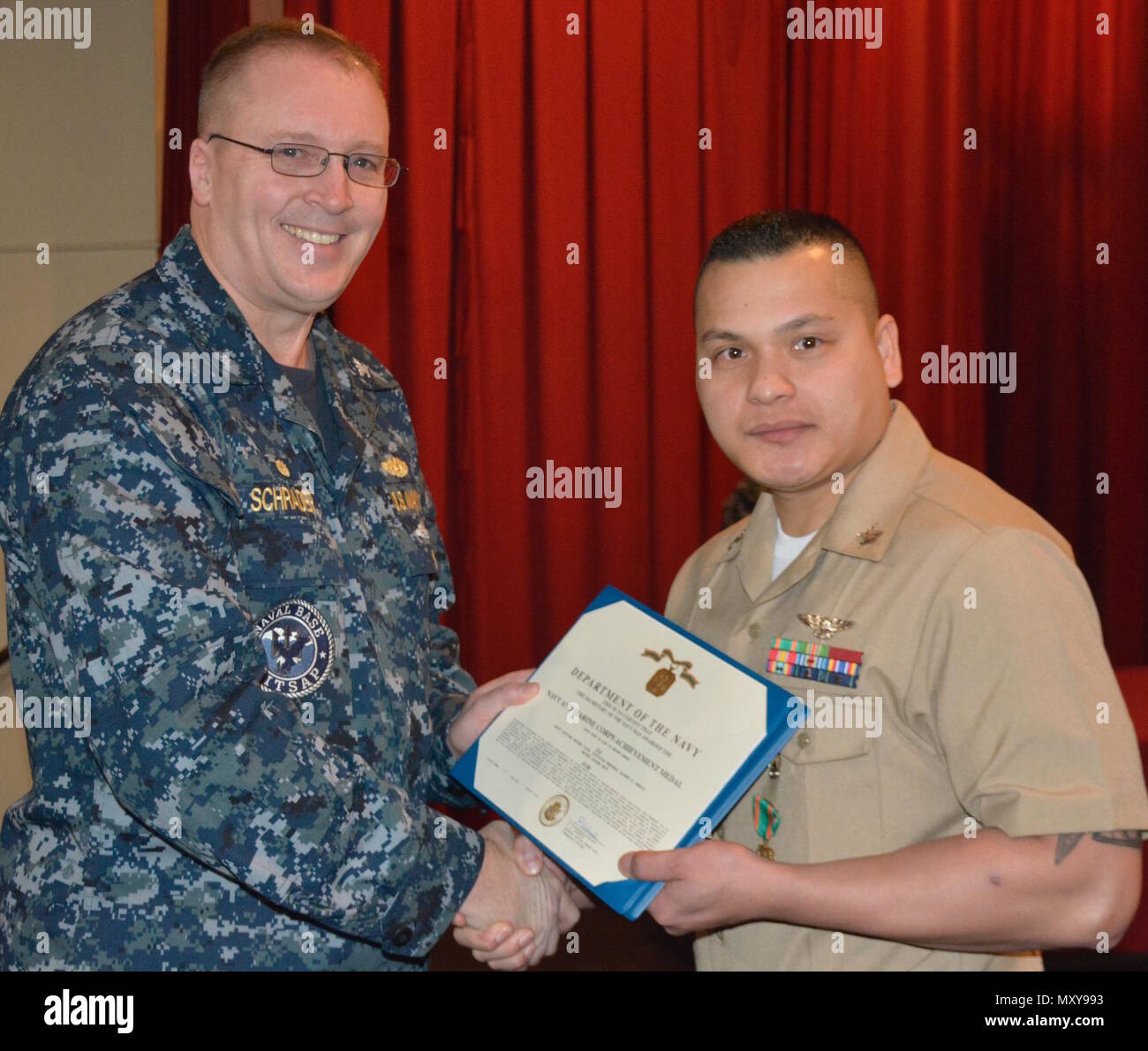 161214-N-UQ990-172 SILVERDALE, Wash. (Dec. 14, 2016) – Capt. Alan ...