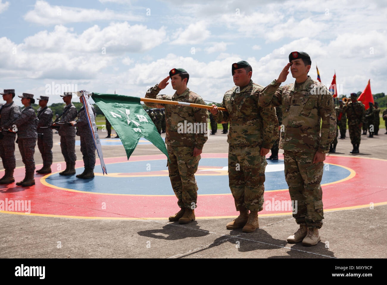 U.S. Army 7th Special Forces Group (Airborne) Soldiers present their ...