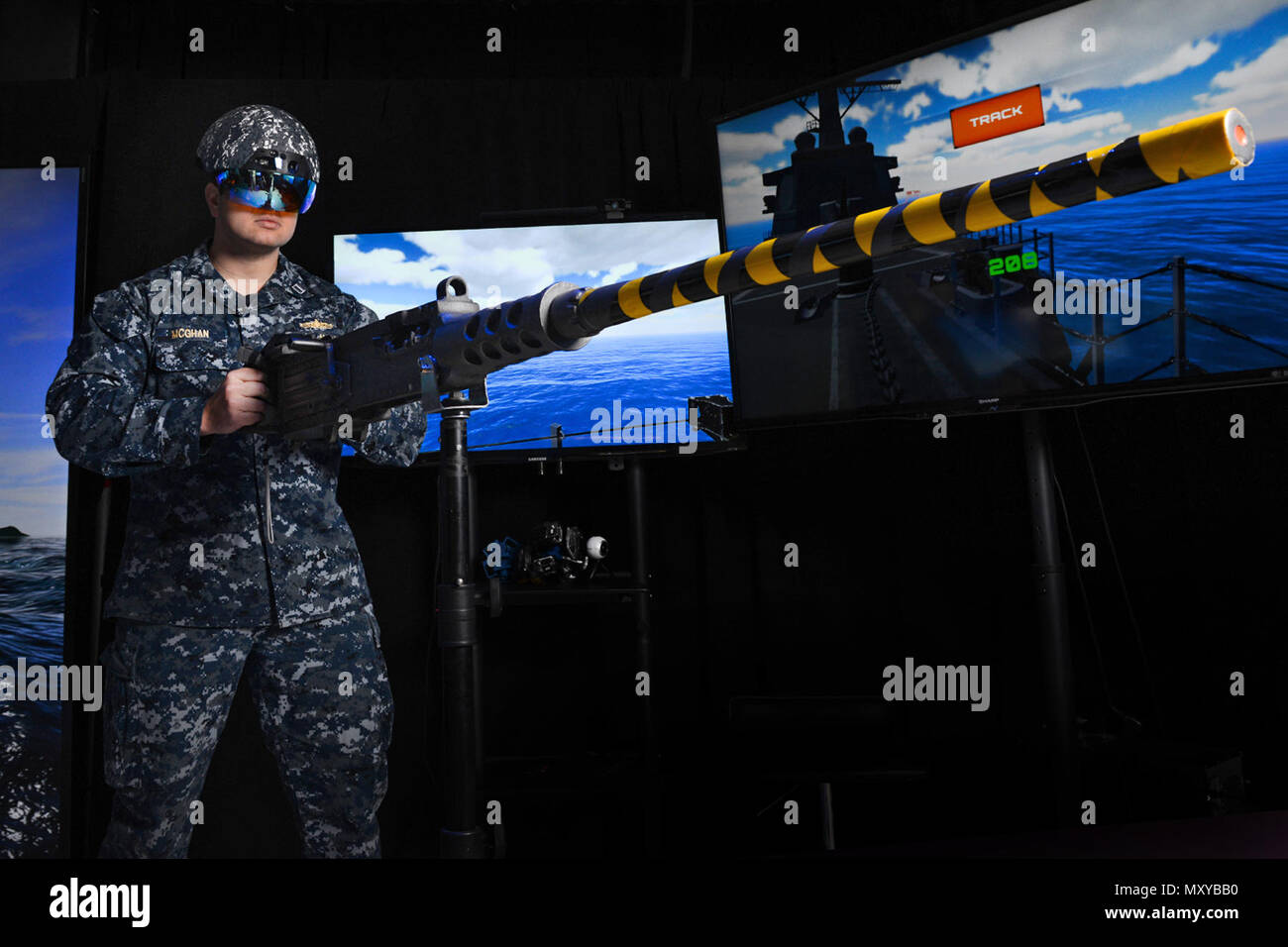 SAN DIEGO, (Dec 14 2016) Lt. Steven McGhan demonstrates GunnAR ...
