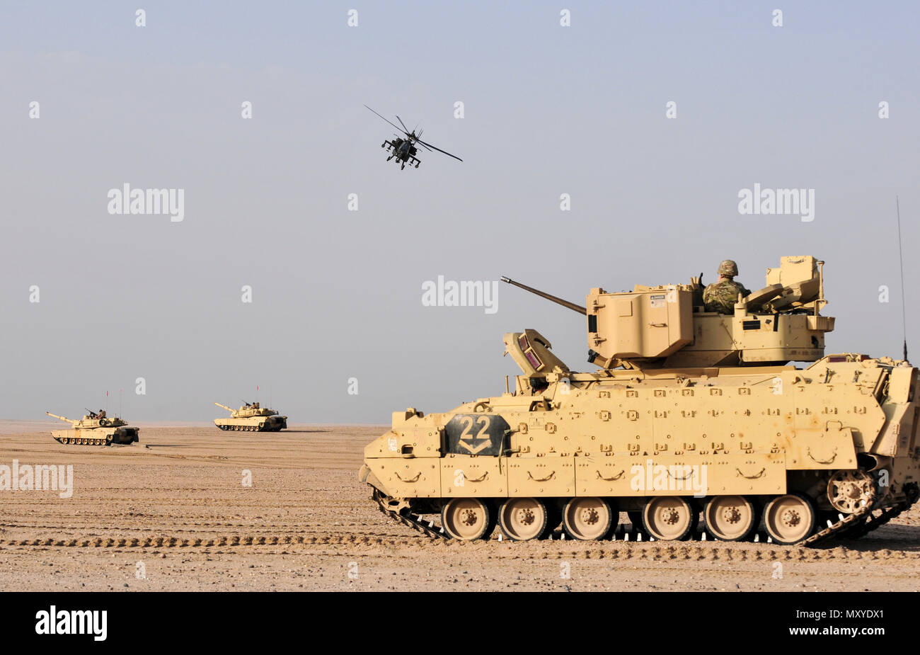 Self propelled howitzer m1 hi-res stock photography and images - Alamy
