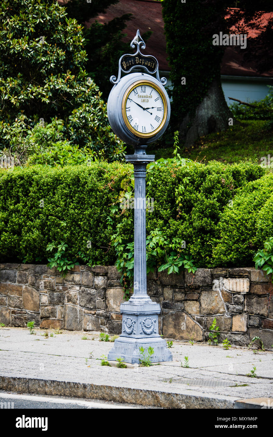 Antique town clock at Fort Deposit, Maryland, USA Stock Photo - Alamy