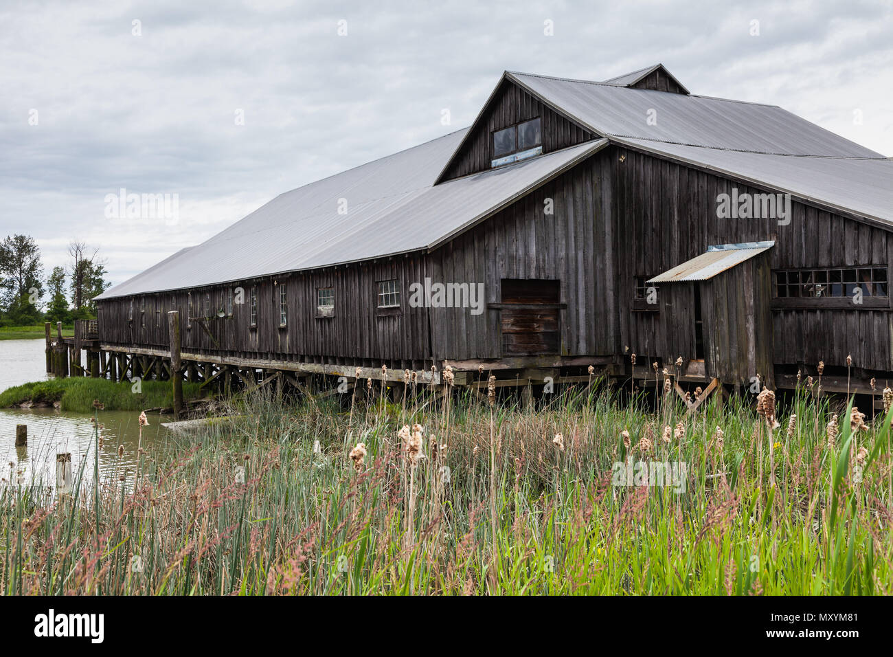 Boatyard building hi-res stock photography and images - Alamy
