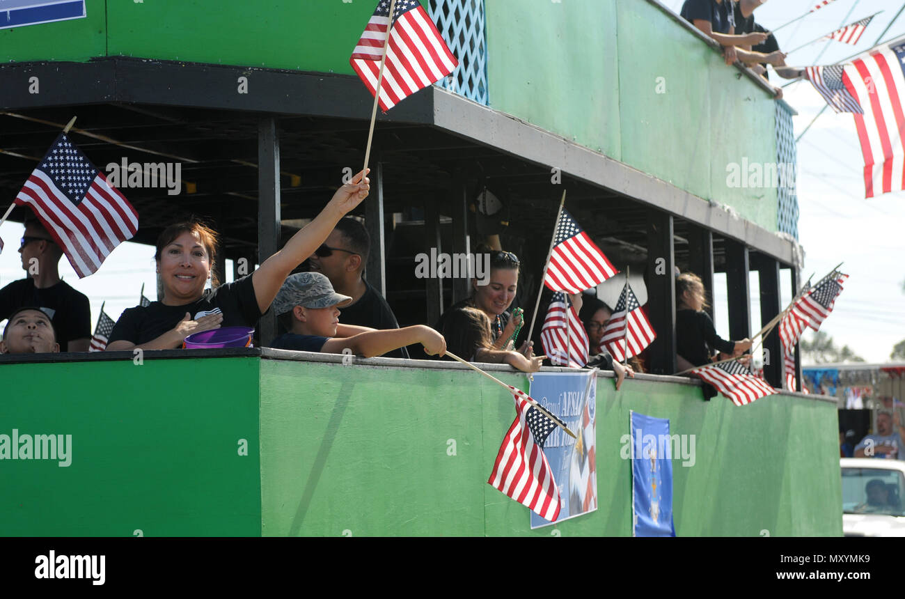 U s coast guard parade float hi-res stock photography and images - Alamy