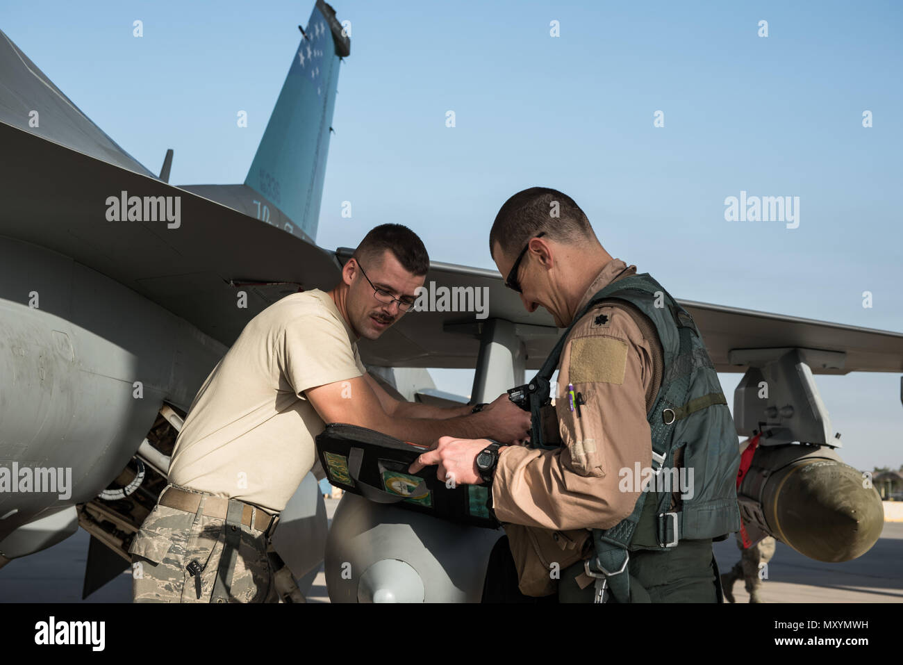 Staff Sgt. Larry Runk, 407th Expeditionary Maintenance Squadron crew ...