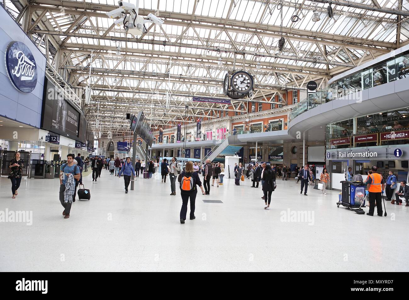 Waterloo Station London England Stock Photo - Alamy