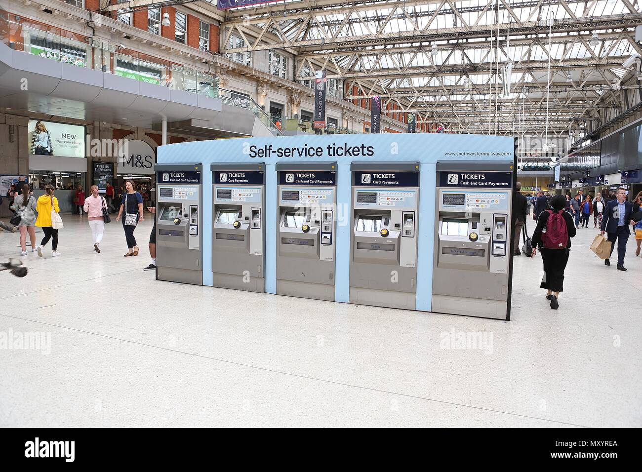 Waterloo Station London England Stock Photo - Alamy