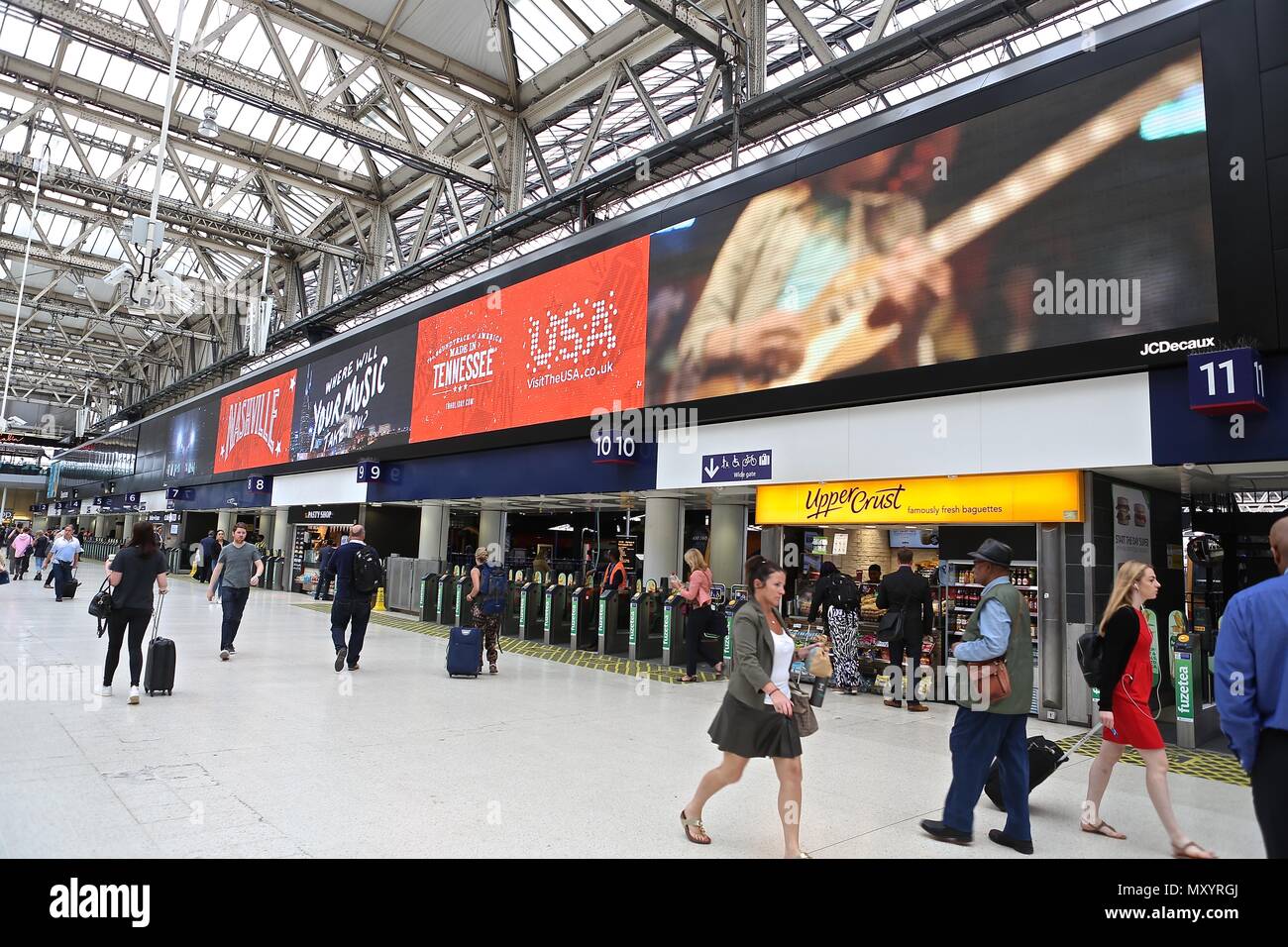 Waterloo Station London England Stock Photo - Alamy