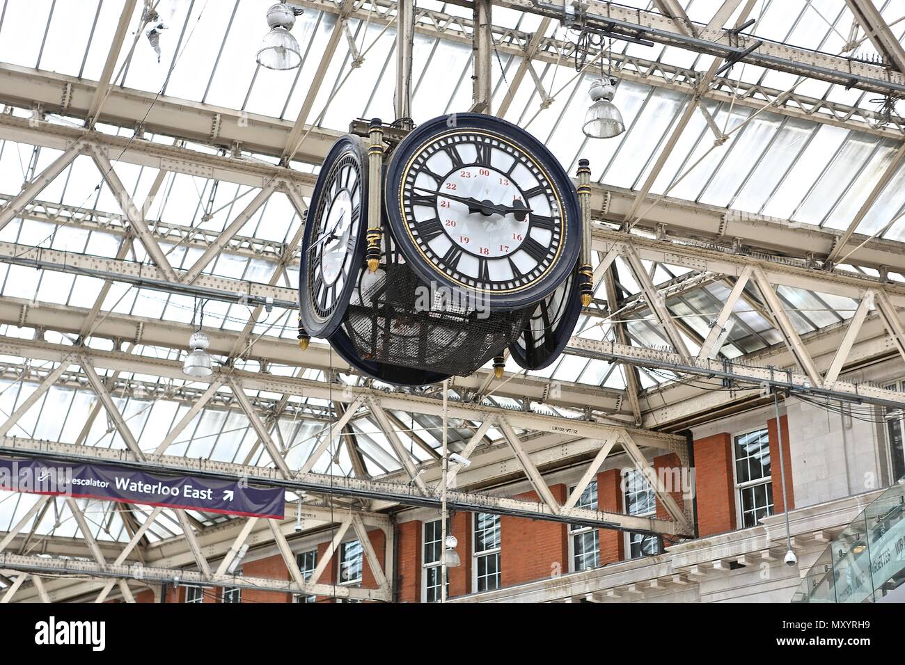 Waterloo Station London England Stock Photo - Alamy