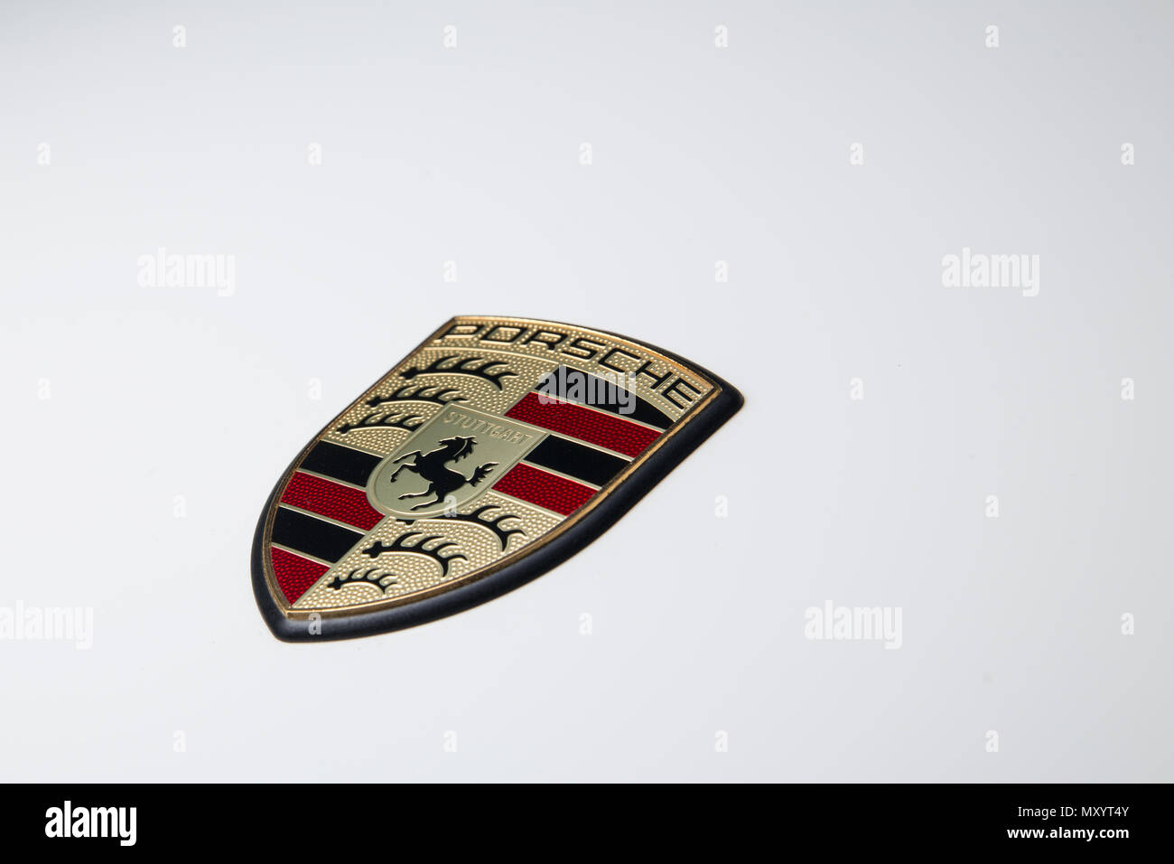 Porsche crest hi-res stock photography and images - Alamy