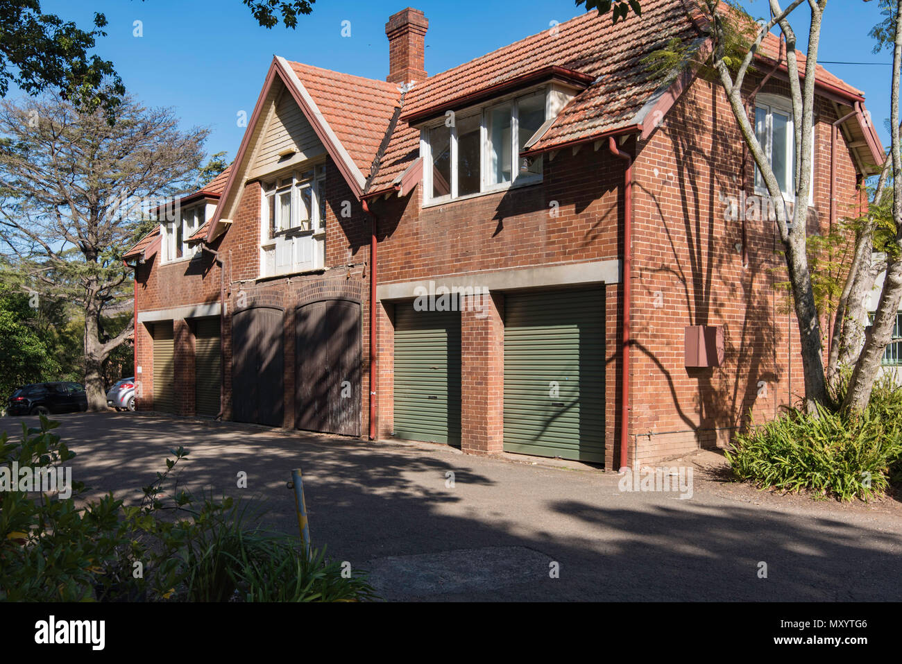 Double brick building hi-res stock photography and images - Alamy