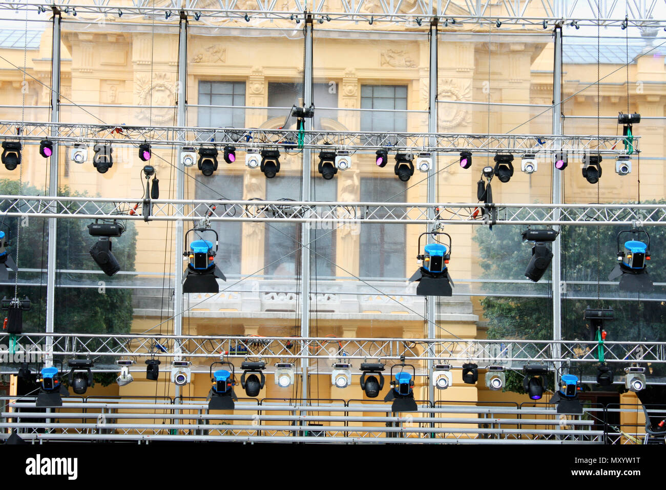 many spotlights that illuminate the stage at a concert Stock Photo - Alamy