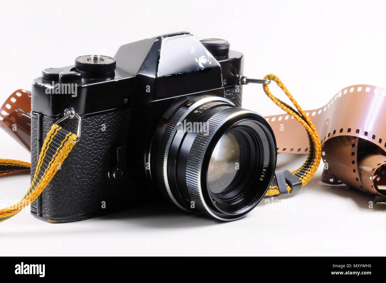 Camera film strip hi-res stock photography and images - Alamy