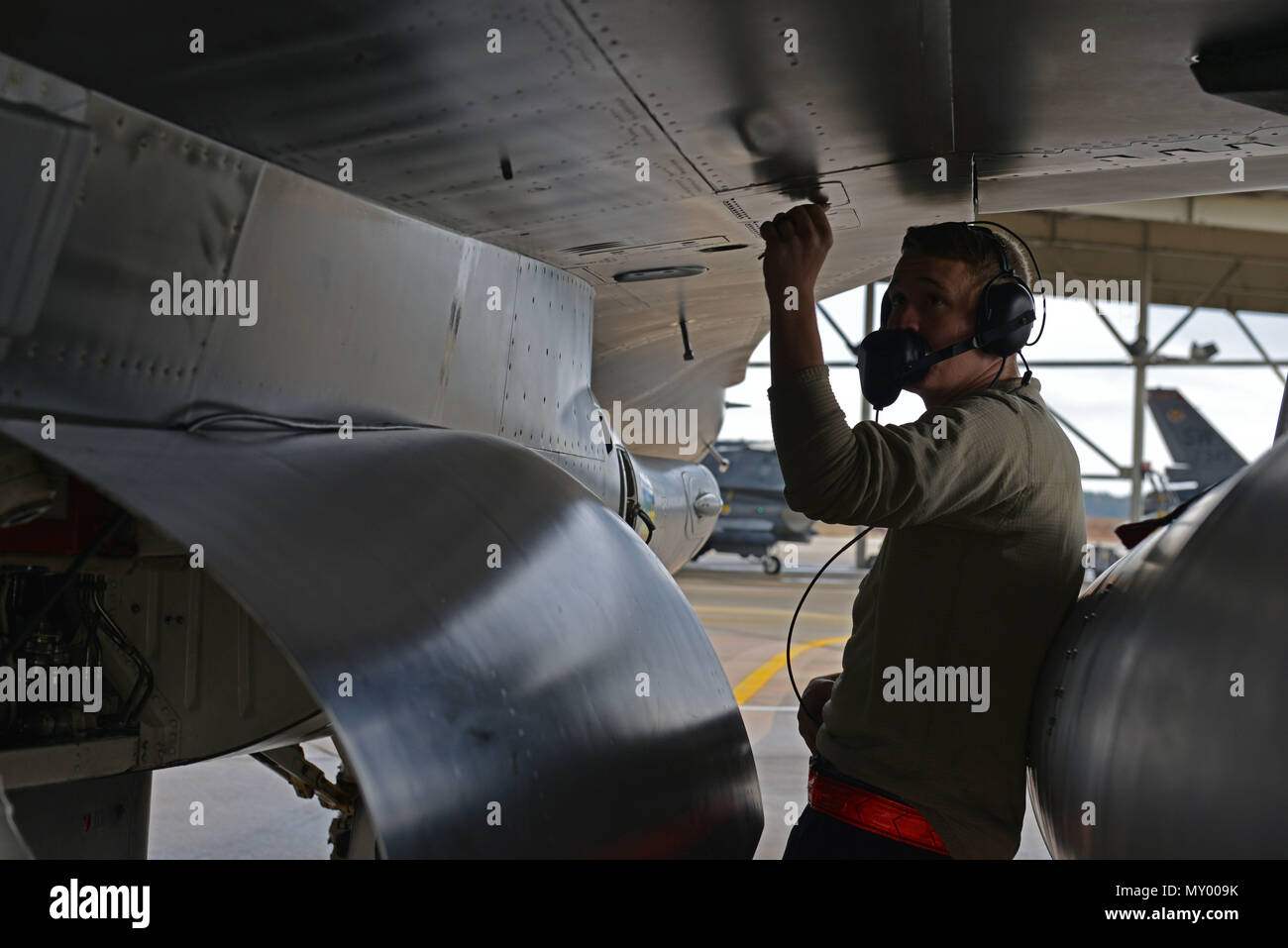 Mechanical failures hi-res stock photography and images - Alamy