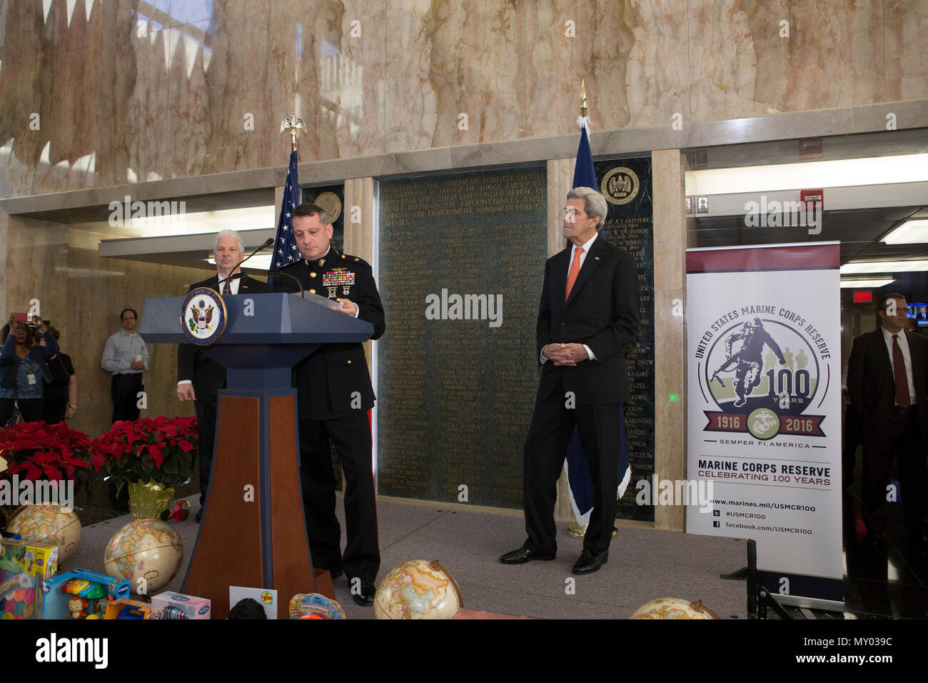 Brig gen kurt w stein hi-res stock photography and images - Alamy