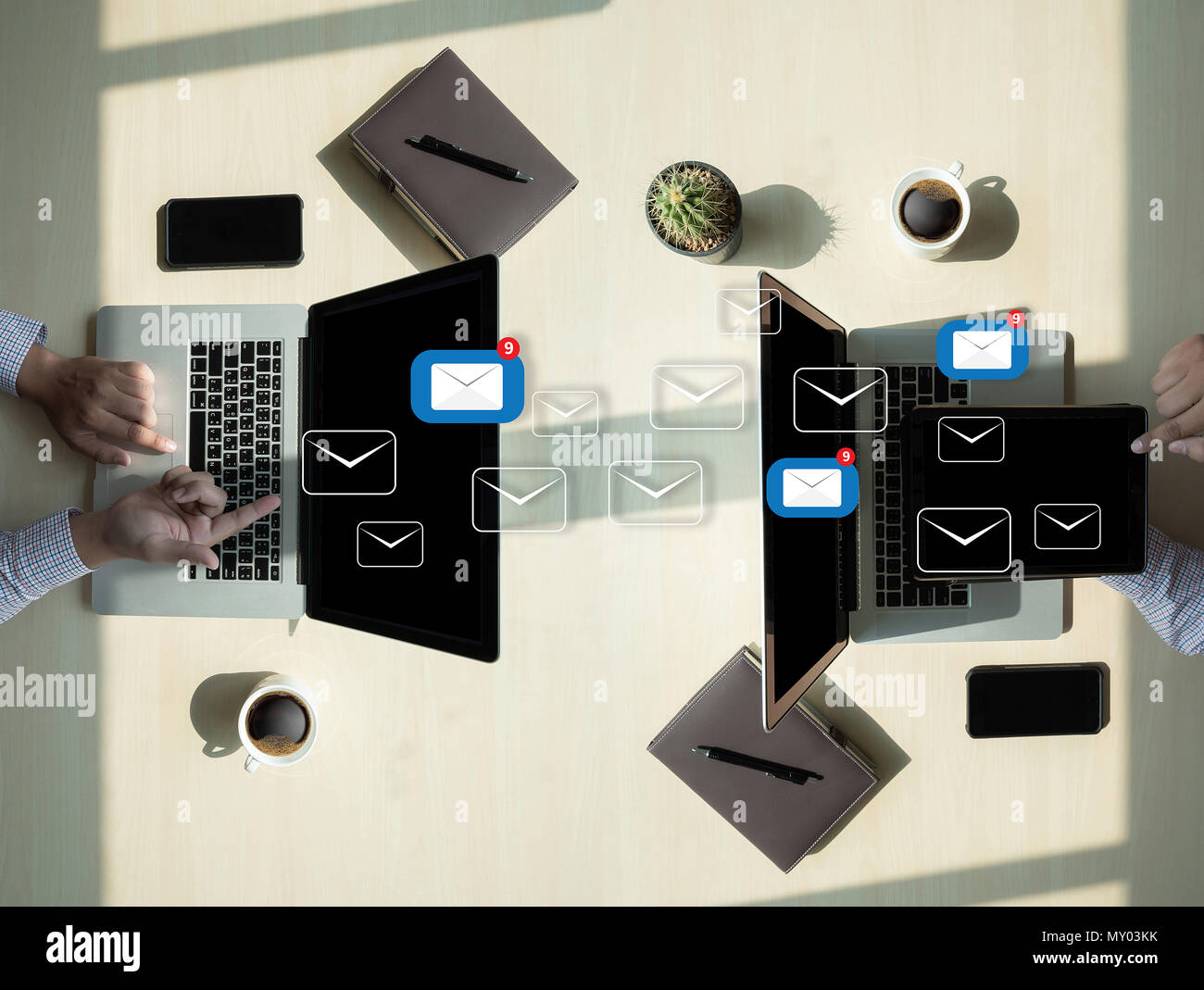 Mail Communication Connection message to mailing contacts phone Global ...