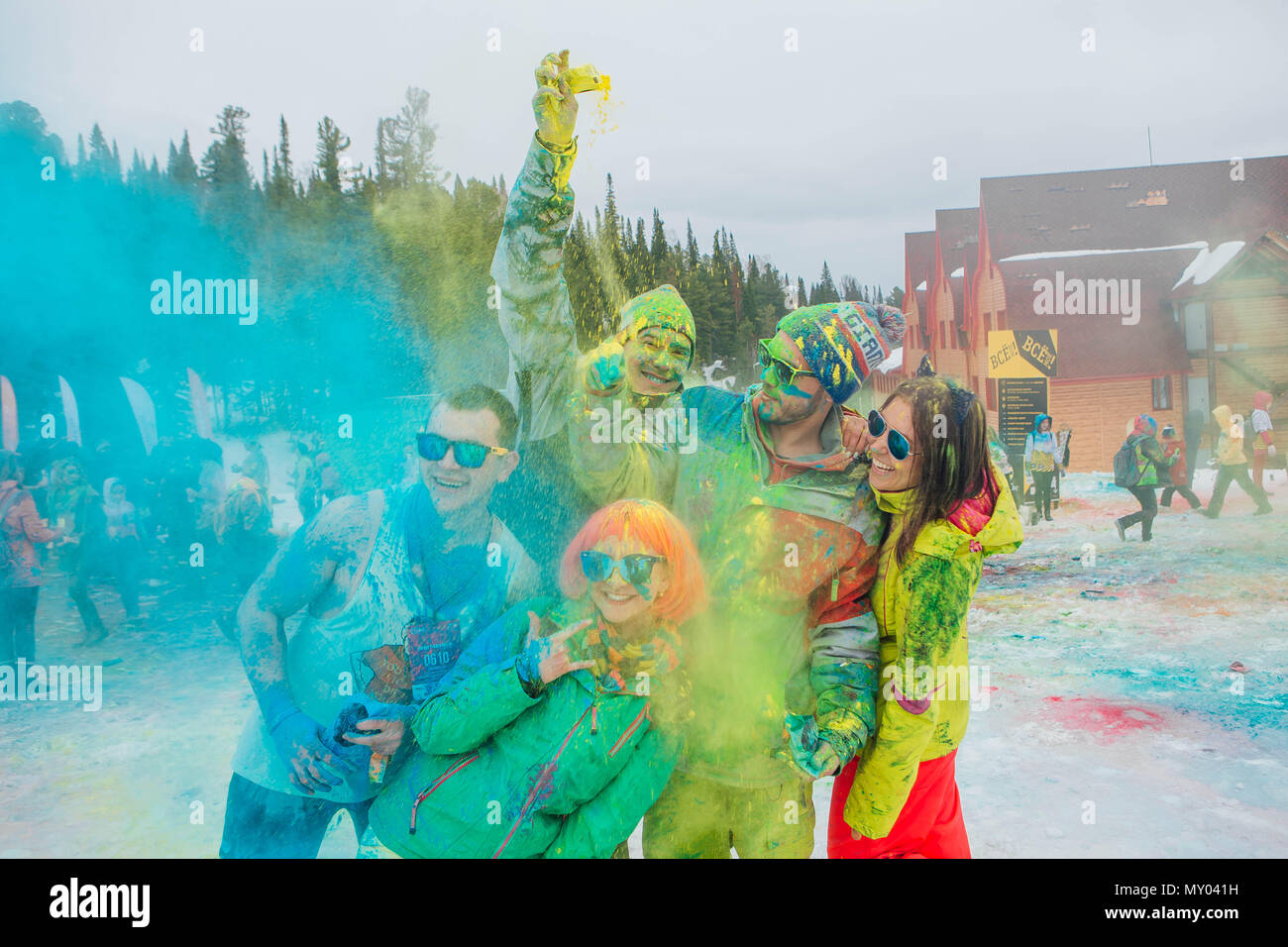 Paint powder fight hi-res stock photography and images - Alamy