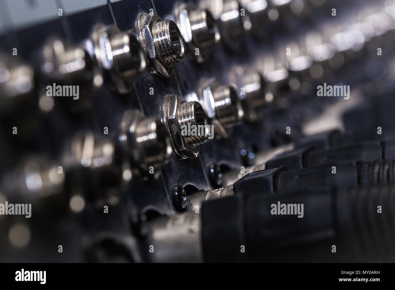 mixing connectors, interconnects, XLR output,input ,no audio cable ...