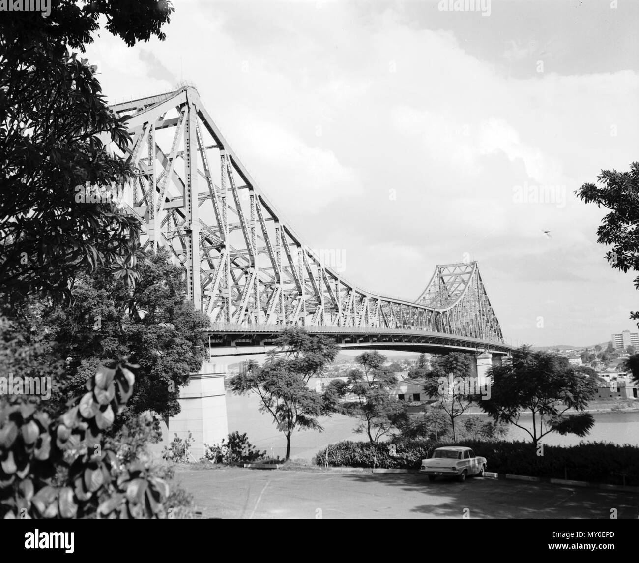 Story Bridge, Brisbane, 1965. Looking from the north end towards ...