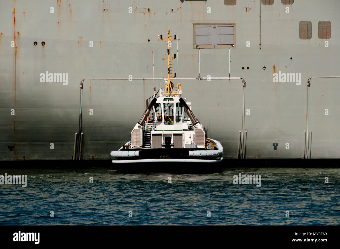 Tug Boat - Sydney - Australia Stock Photo - Alamy