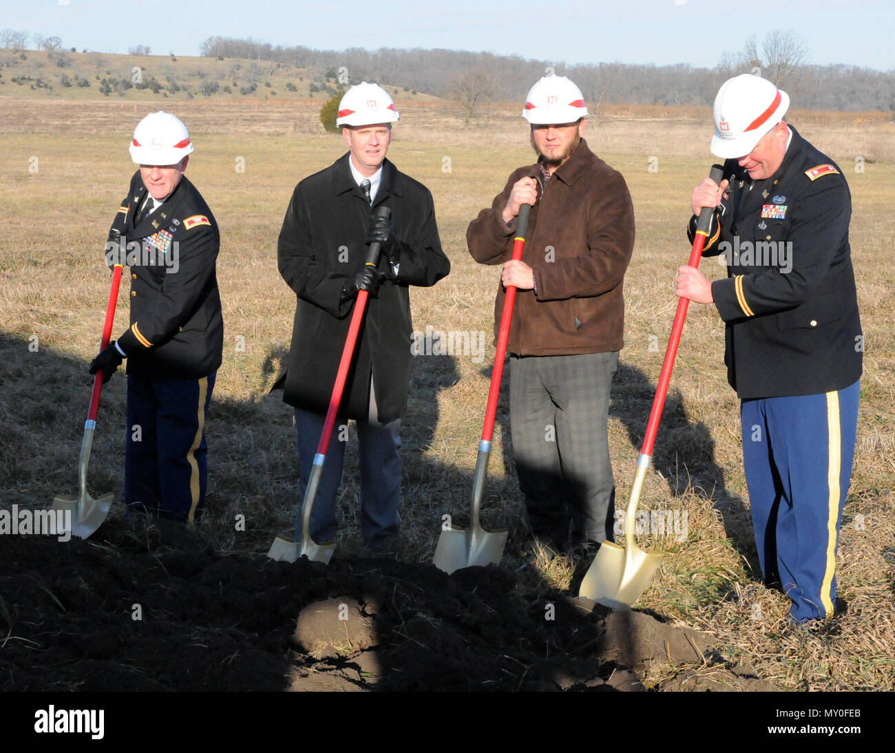 TONGANOXIE, Kansas (December 13, 2016) – From left, U.S. Army Reserve ...