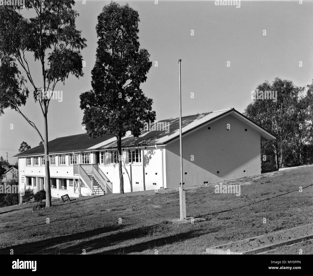 Bardon Infants' School, c 1957. No.1041 Bardon Infants State School No ...