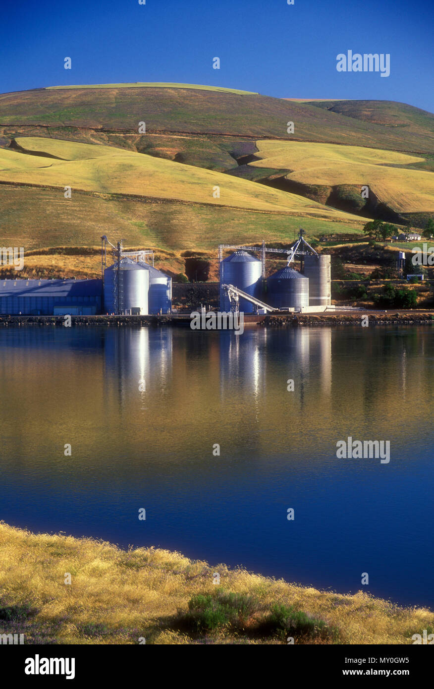 Lower granite dam hi-res stock photography and images - Alamy