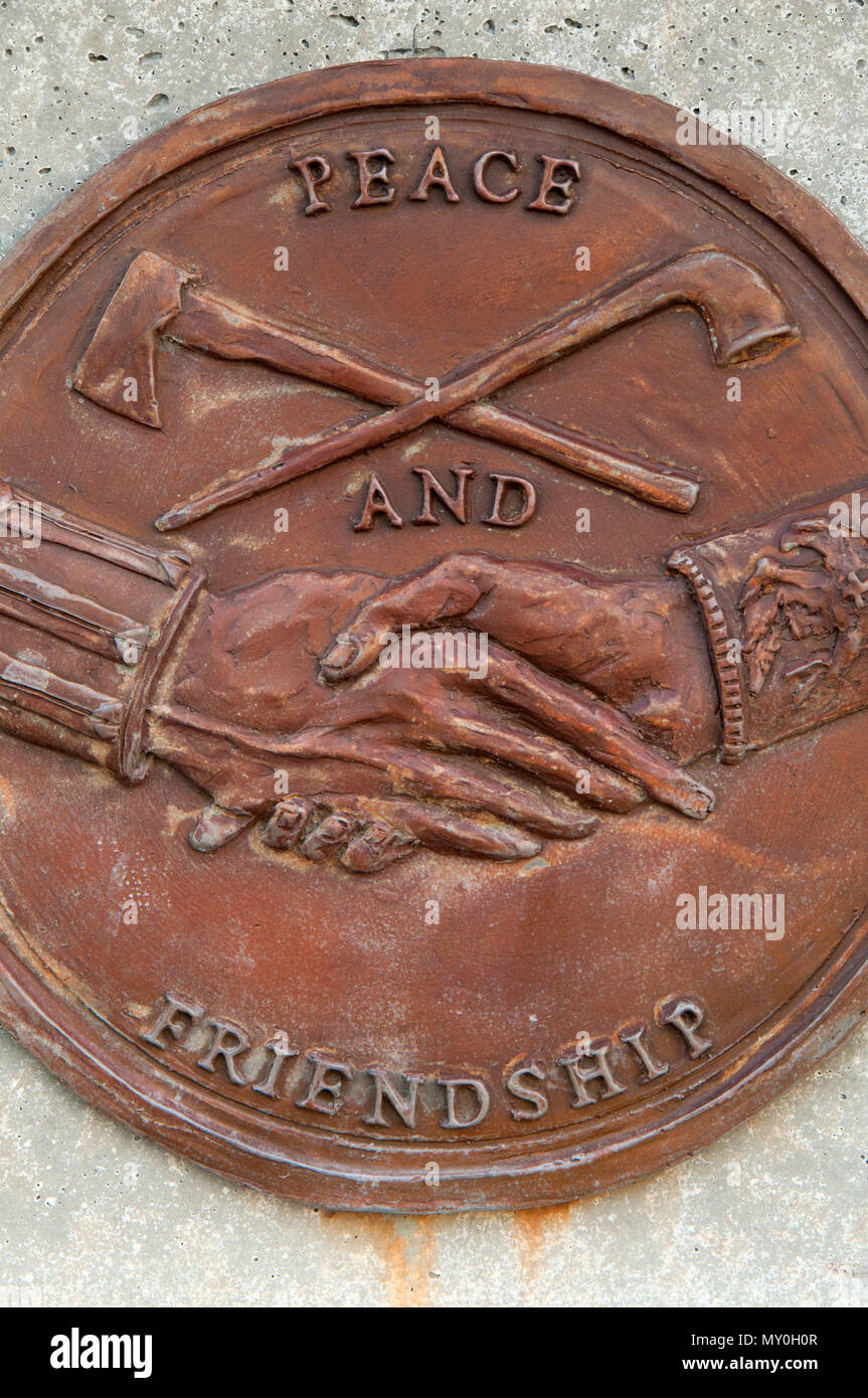 Dismal Nitch monument with Peace Medal, Lewis and Clark National ...
