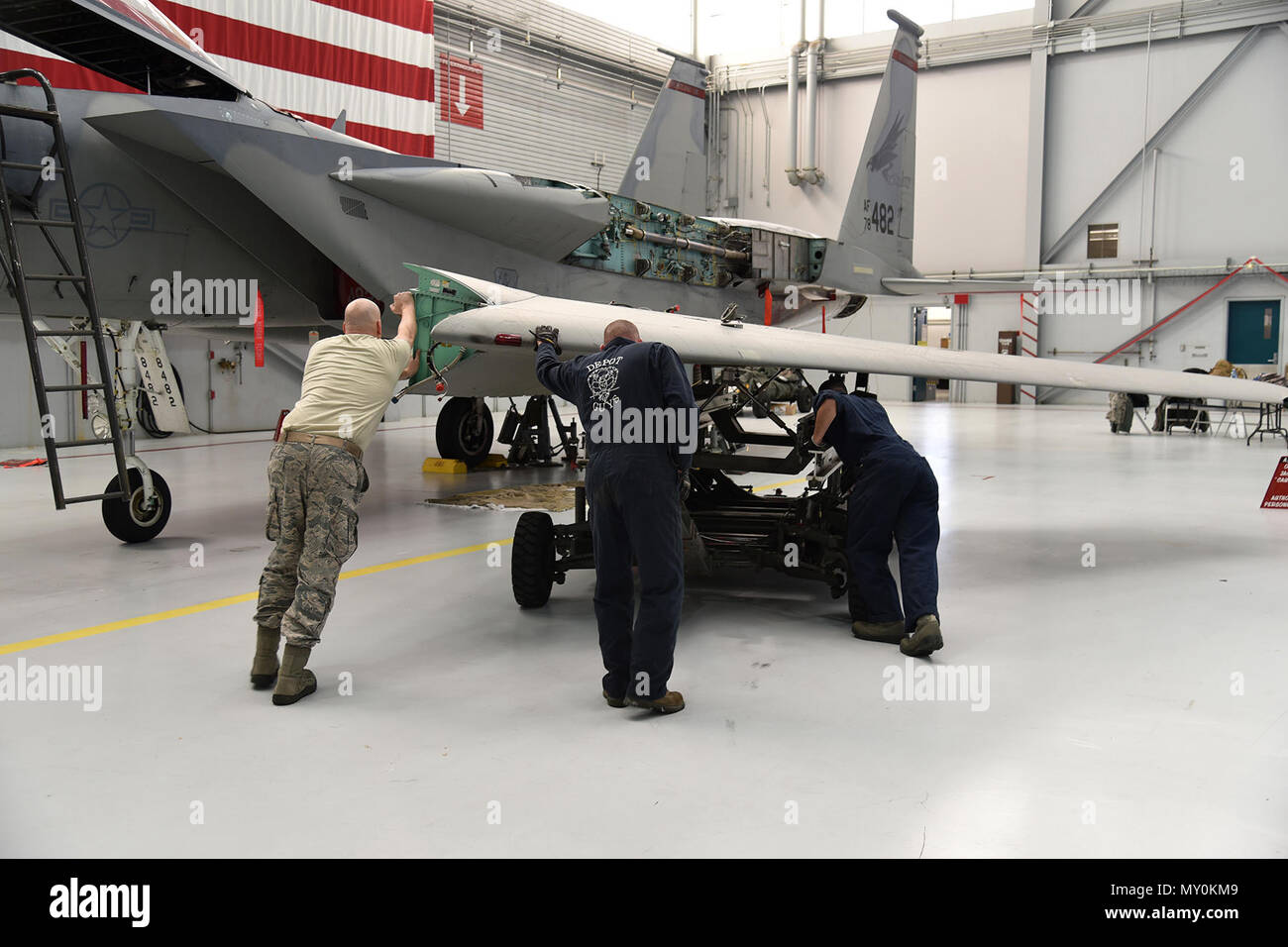 402nd aircraft maintenance group hi-res stock photography and images ...