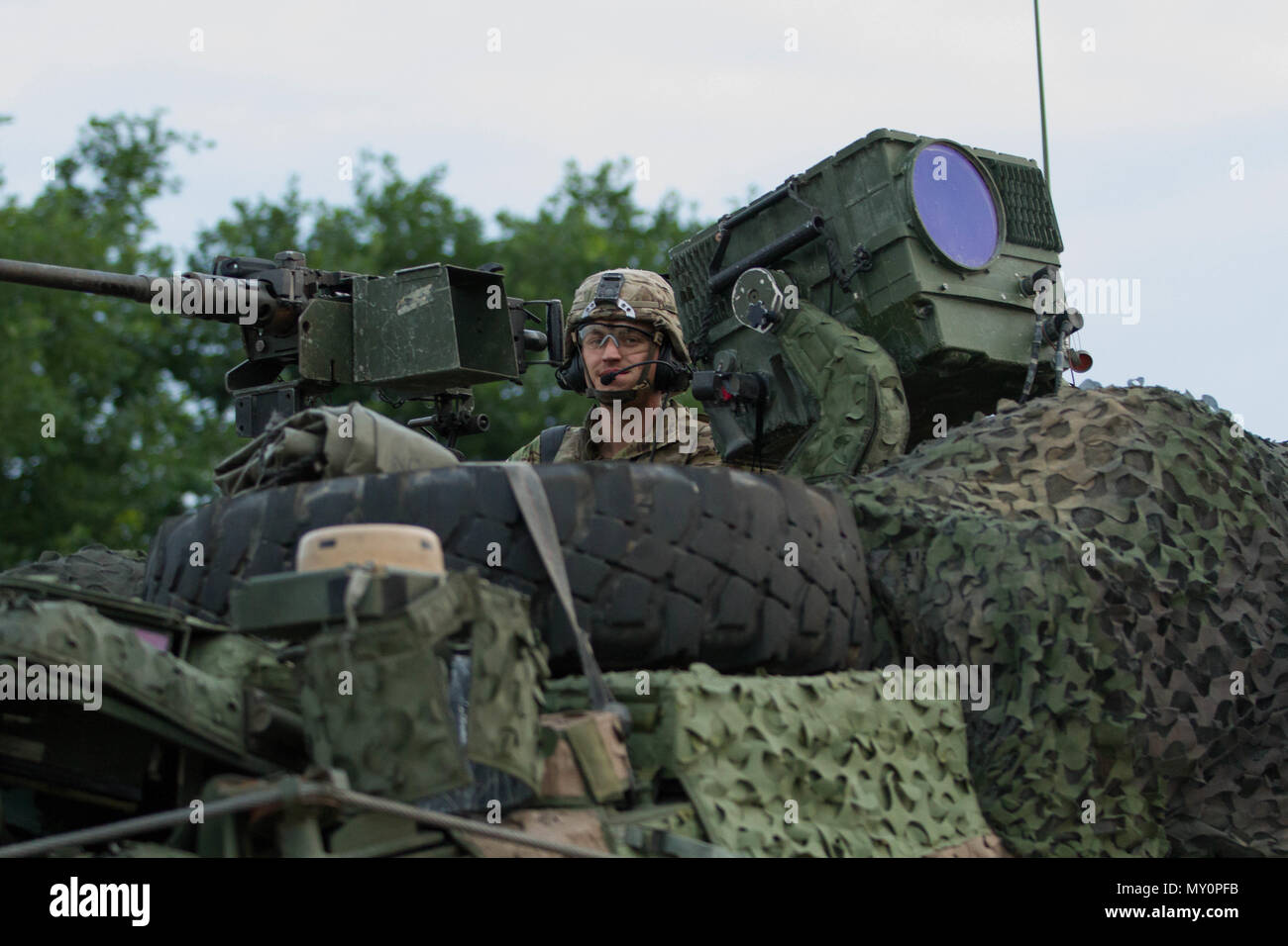 Soldiers from 2nd Cavalry Regiment (2CR) dfcross the German-Czechia ...