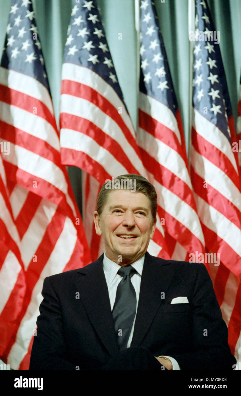 2/8/1982 President Reagan at a rally for Senator David Durenberger in ... 2/8/1982 President Reagan at a rally for Senator David Durenberger in ...